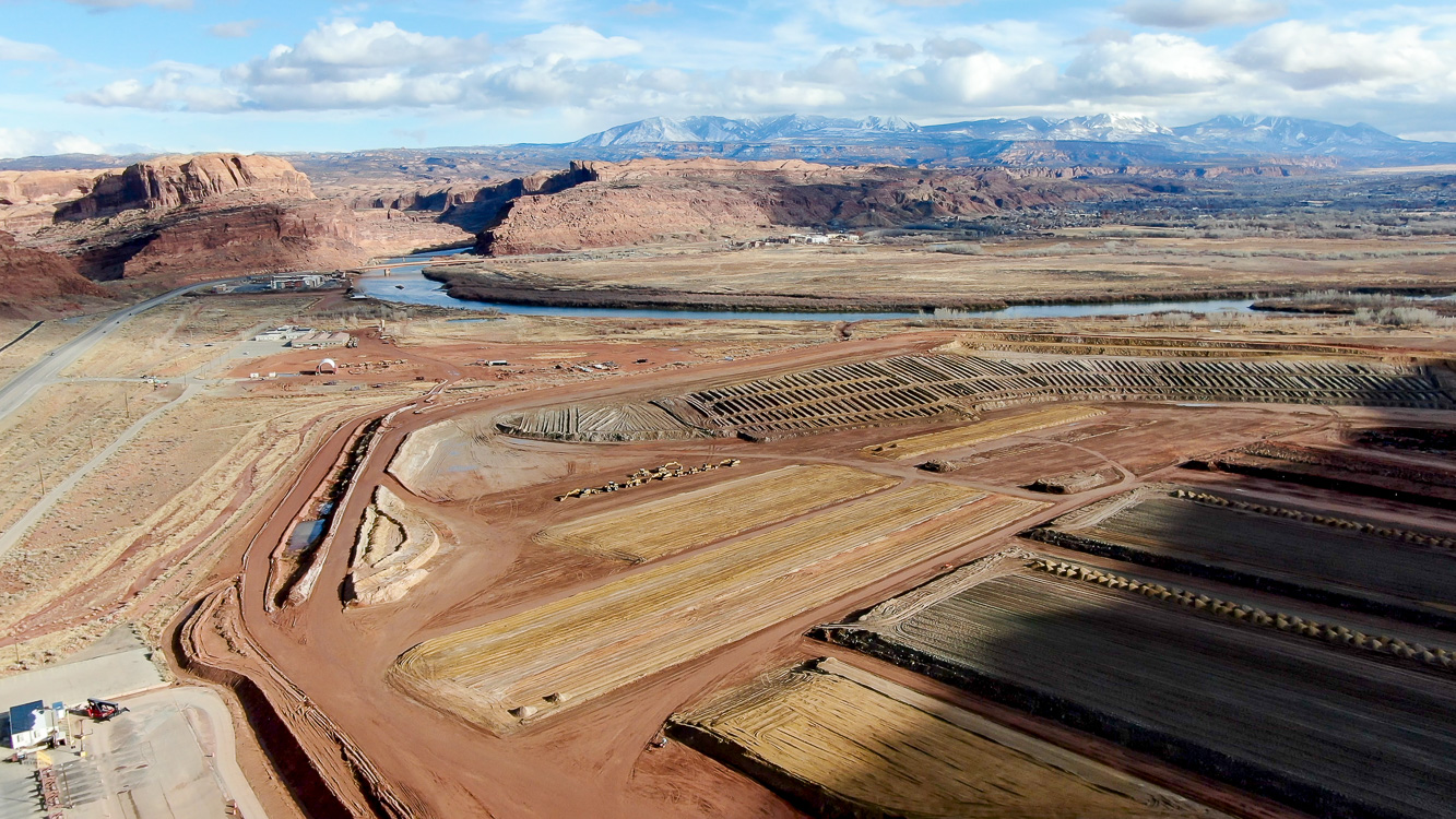 Drone videos and photos: uranium tailings and Colorado River near Moab ...