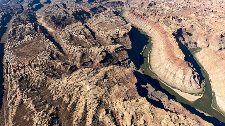 Aerial Videos: Colorado-Green River Confluence - The Water Desk