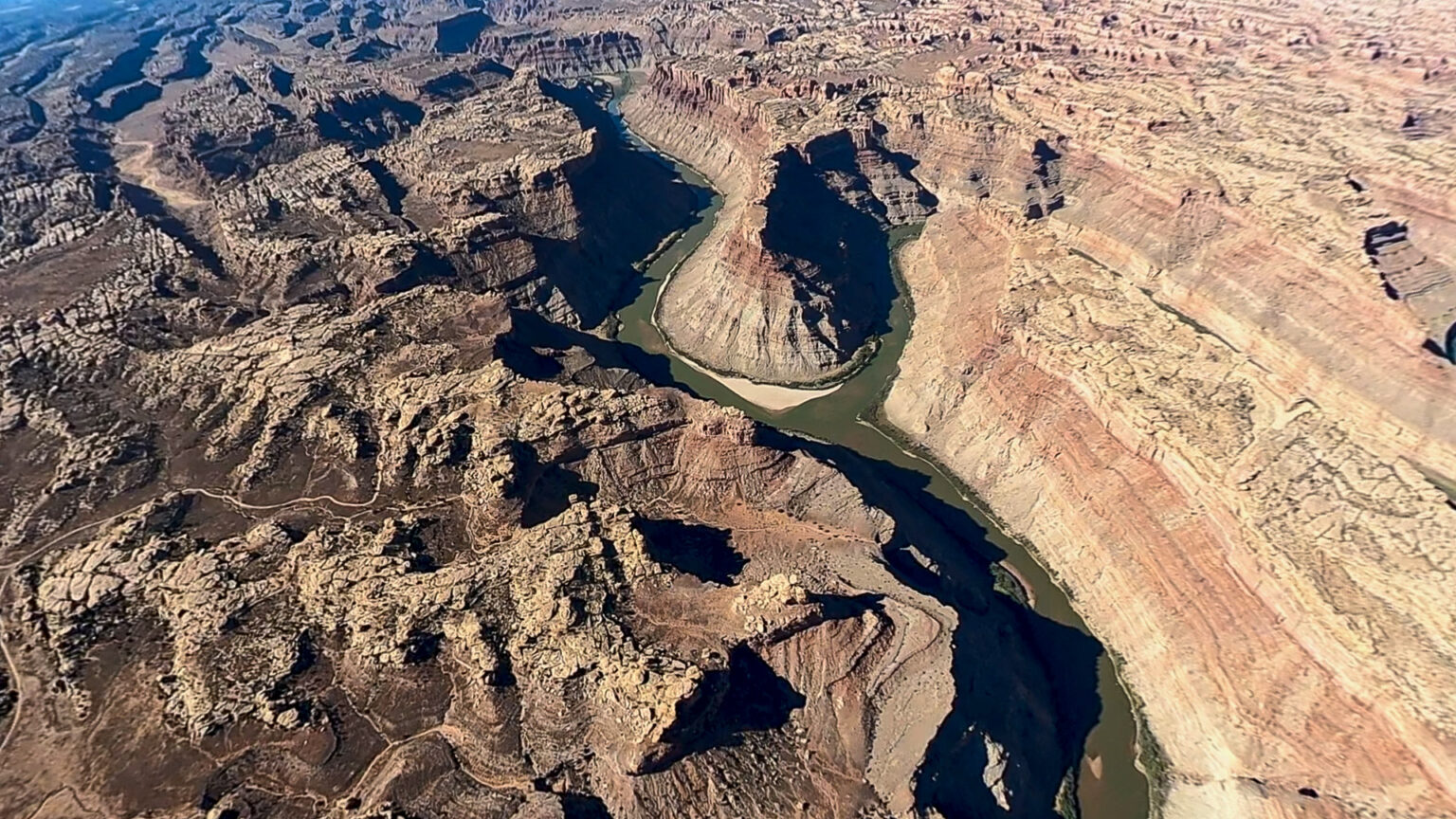 Aerial Videos: Colorado-Green River Confluence - The Water Desk