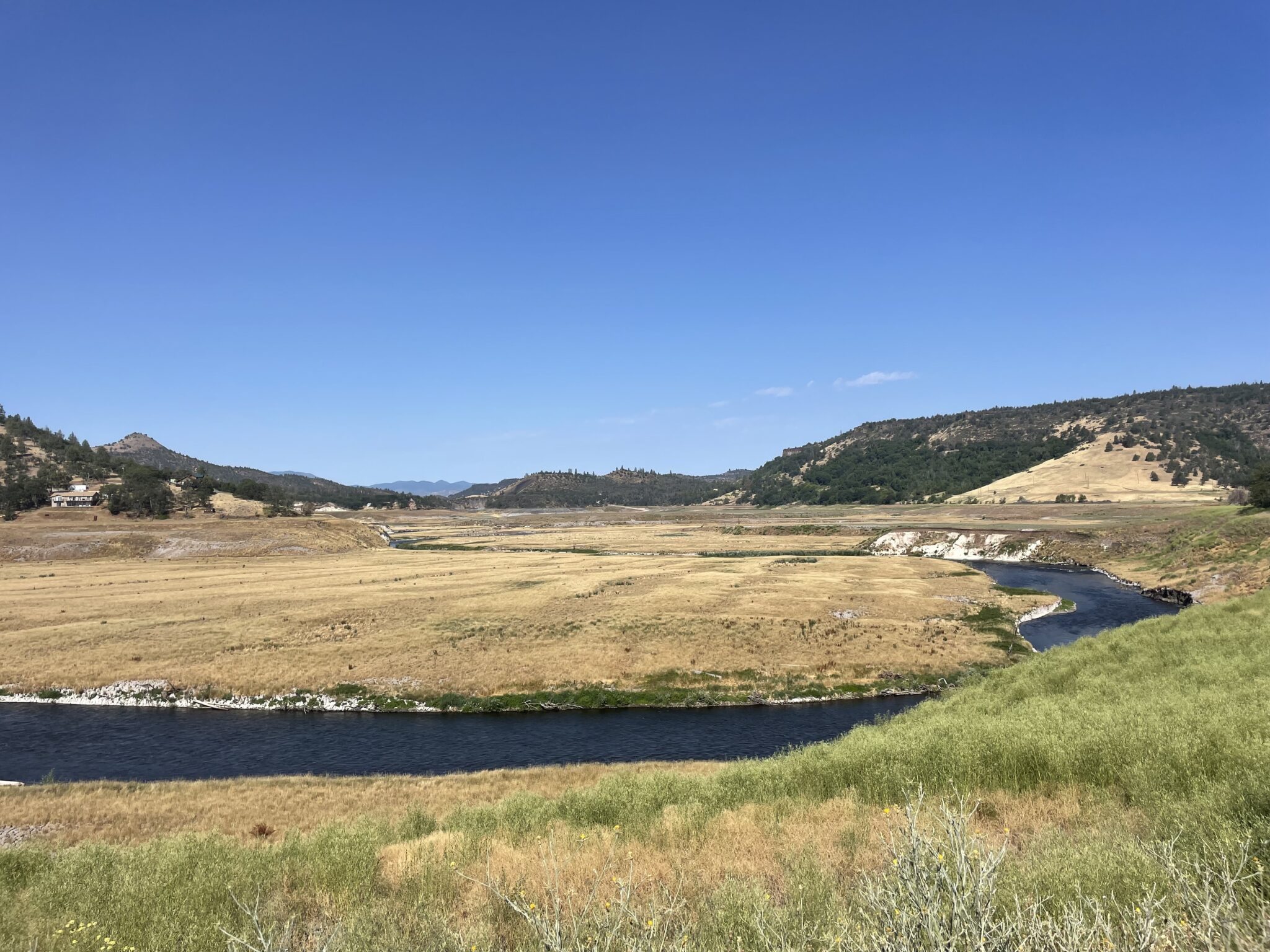 Indigenous youths finish historic journey down Klamath River after dams removed