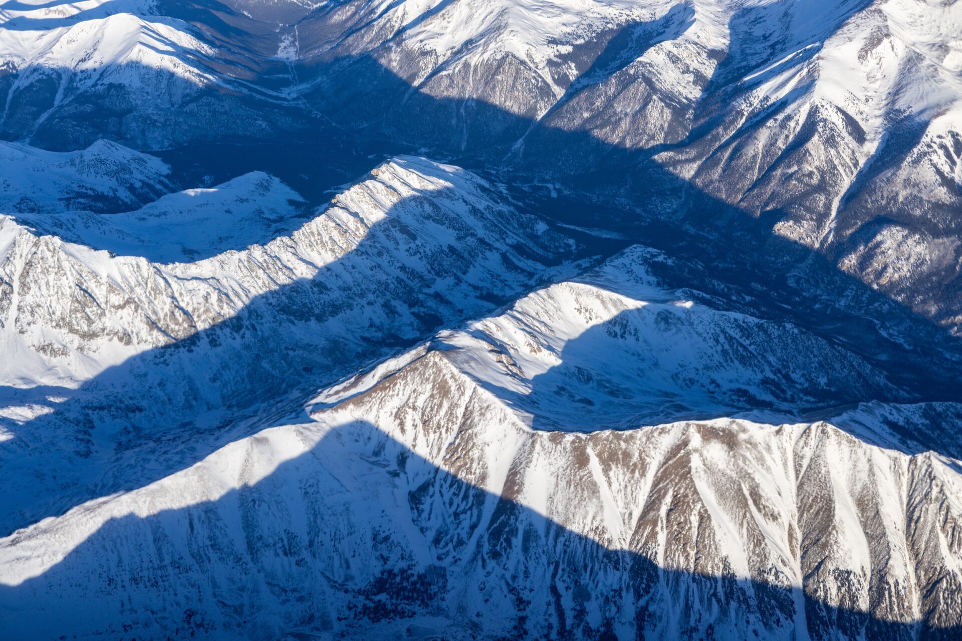 Scientists clash over how to track the West’s vital snowpack